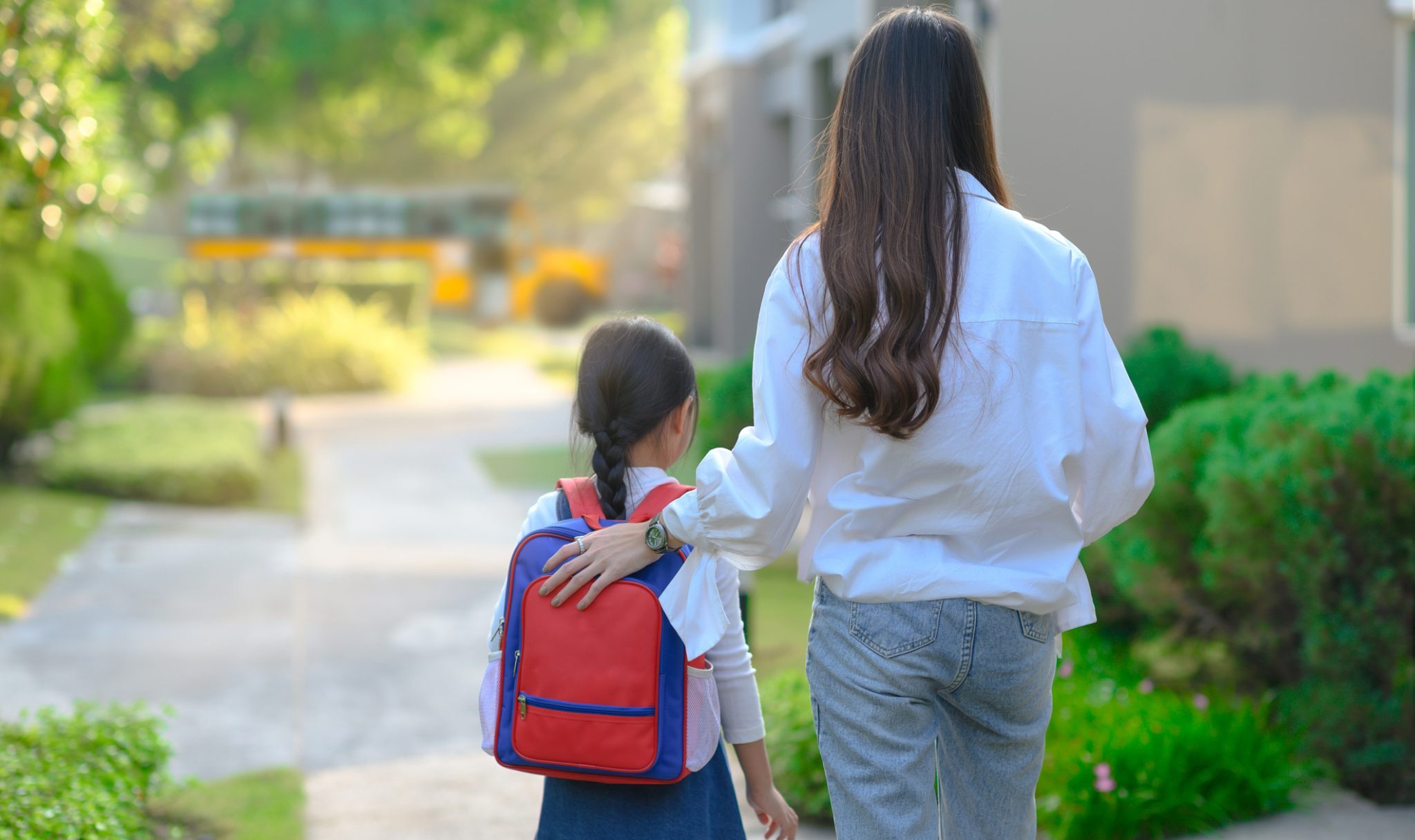 Is it Good to Change schools? 5 Pros and Cons You Definitely Need to know